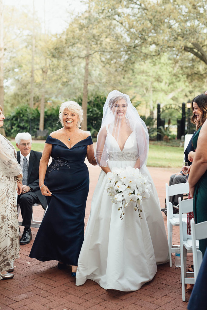 REAL WEDDING:: JAIMIE HEFELFINGER + MIKE LUNSKI {New to NOLA Nuptials ...