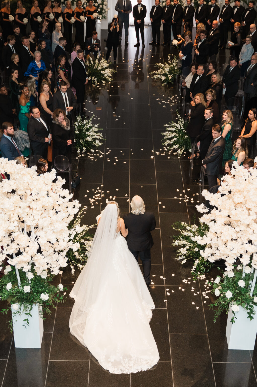 REAL WEDDING:: Ashlie Lauderdale + Scott Johnson {InstaLove} | NOW ...
