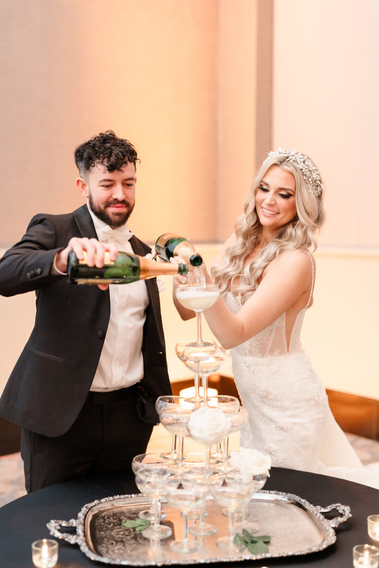 REAL WEDDING:: Ashlie Lauderdale + Scott Johnson {InstaLove} | NOW ...